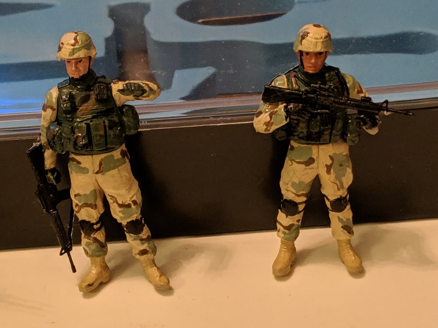 US Soldiers Check Point Iraq (4) -- Plastic Model Military Figure -- 1/ ...