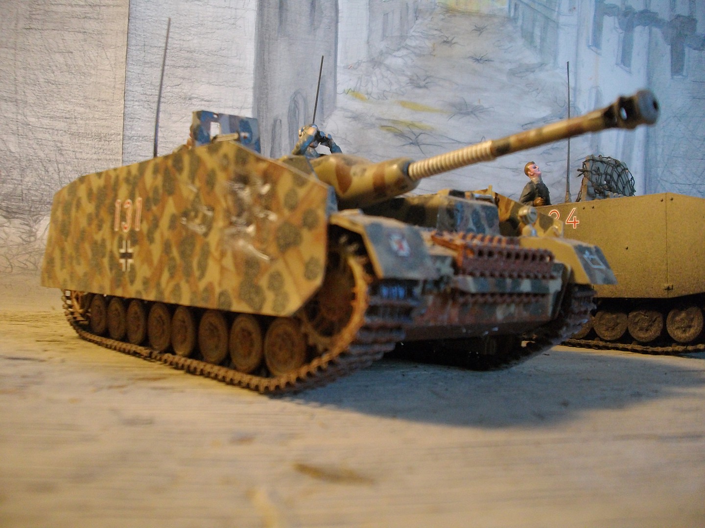 German Sturmgeschutz IV Tank -- Plastic Model Military Vehicle Kit -- 1 ...