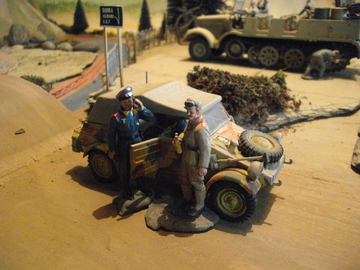 Kubelwagen Type 82 -- Plastic Model Military Vehicle Kit -- 1/35 Scale ...