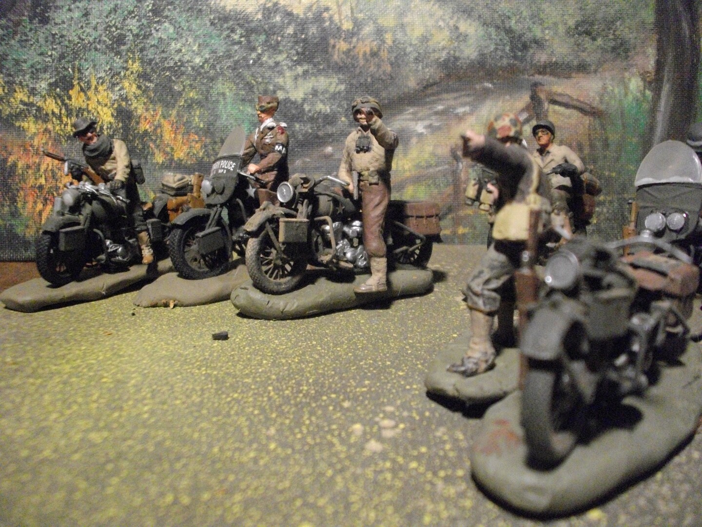 US Motorcycles WWII Normandy -- Plastic Model Motorcycle Kit -- 1/35 ...