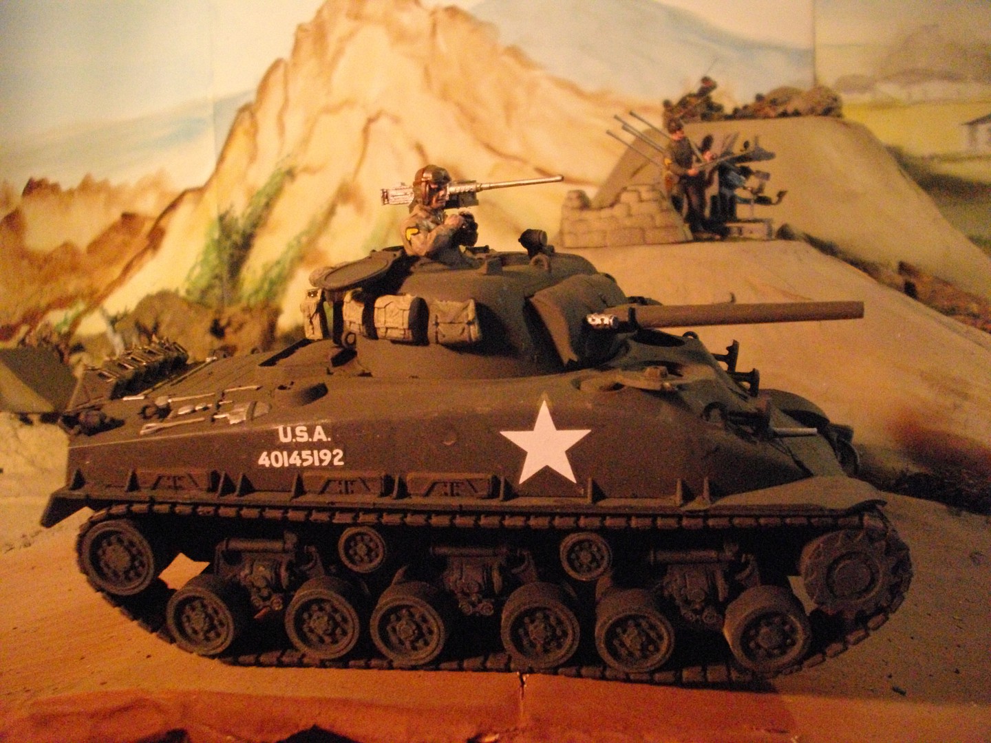 M-4 Sherman Tank -- Plastic Model Military Vehicle Kit -- 1/35 Scale ...