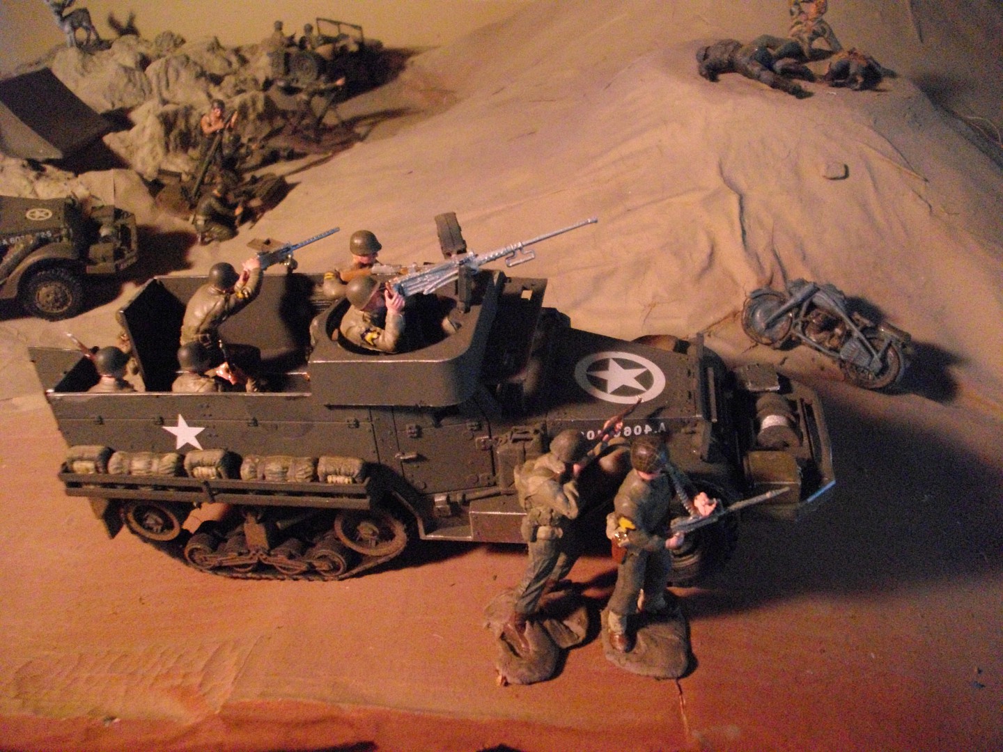Gallery Pictures Revell-Monogram Person Carrier Half Track Plastic ...