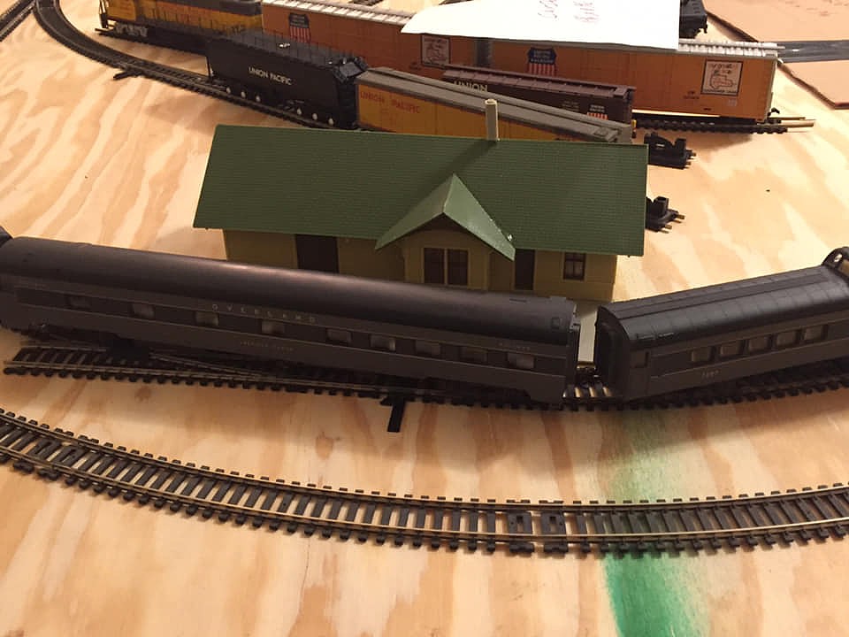 Union Pacific(R)-Style Depot - Kit -- HO Scale Model Railroad Building ...