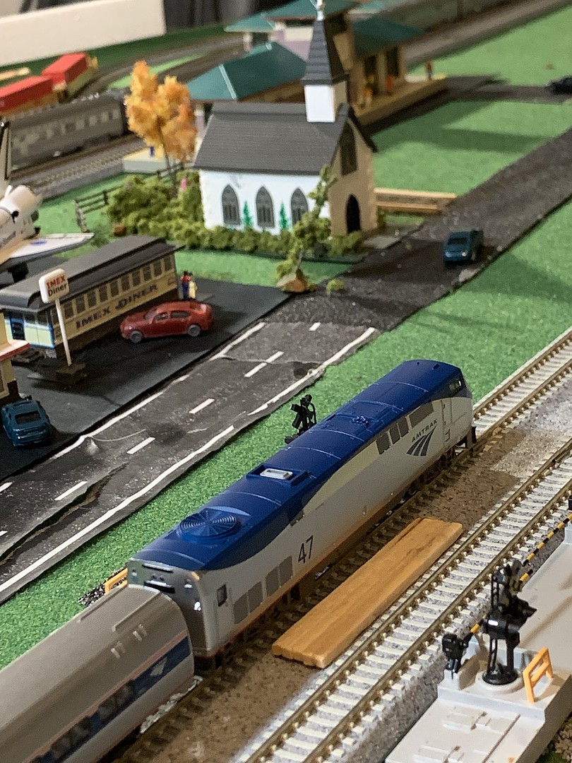 GE P42 Genesis Amtrak #47 DCC ready -- N Scale Model Train Diesel ...