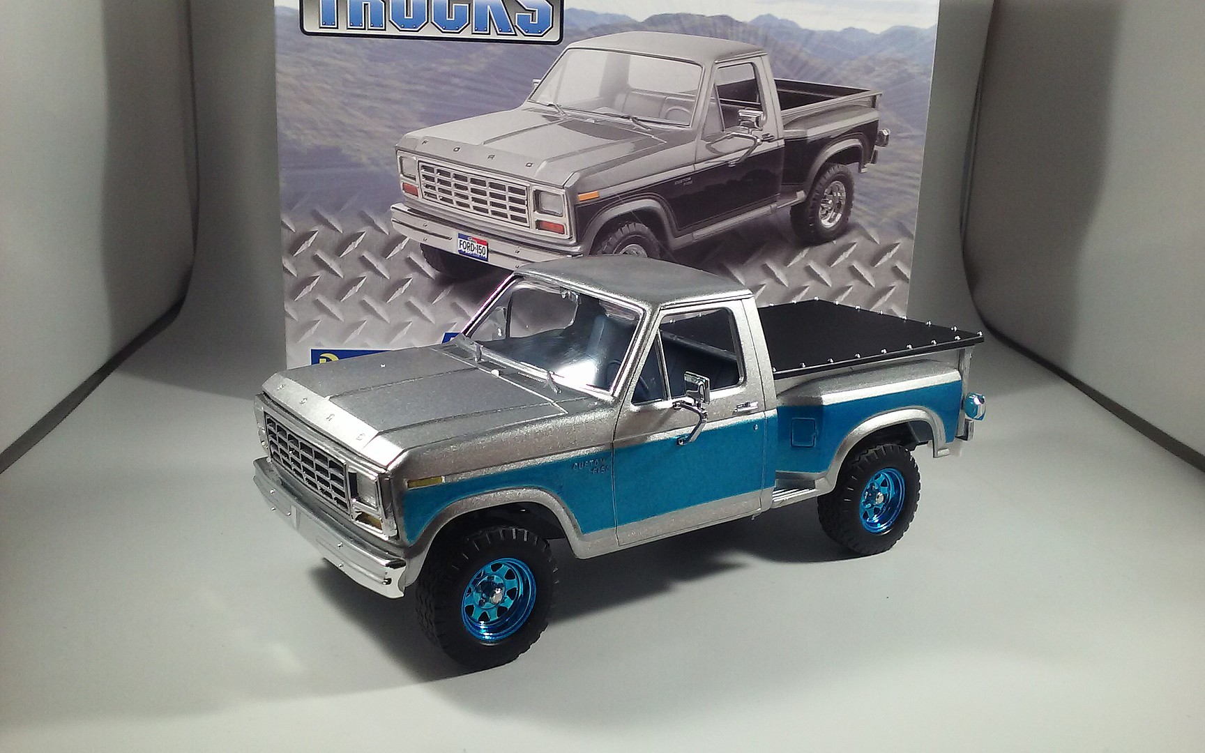 Ford Ranger Pickup -- Plastic Model Truck Kit -- 1/24 Scale -- #854360 ...