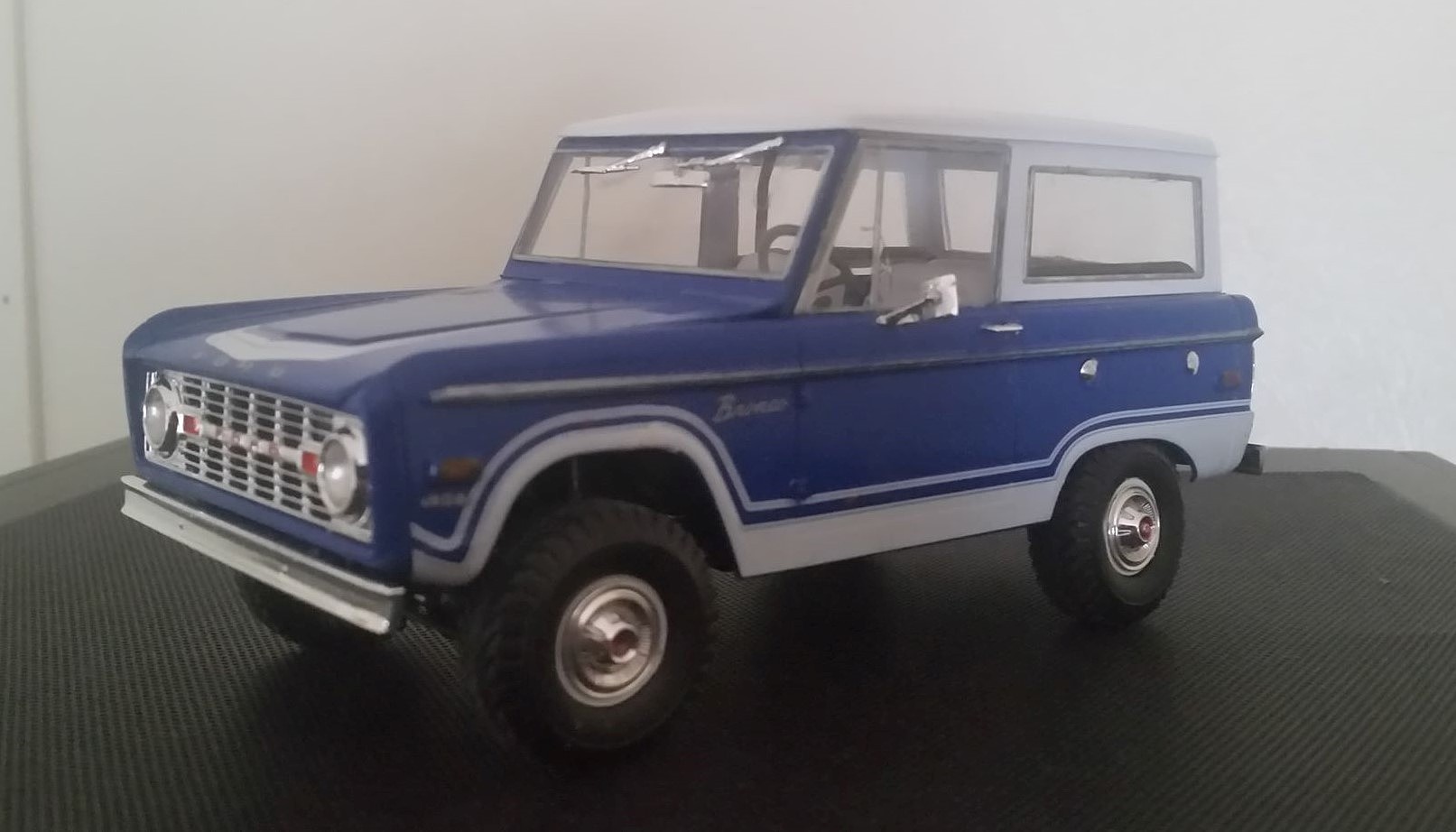 Gallery Pictures Revell-Monogram Ford Bronco Plastic Model Truck Kit 1/ ...