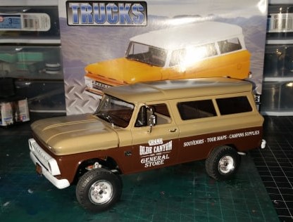 1966 Chevy Suburban -- Plastic Model Car Kit -- 1/25 Scale -- #854409 ...