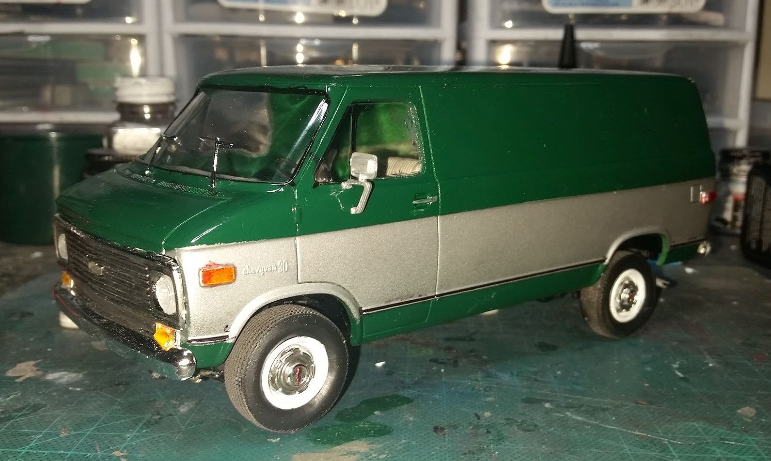 Gallery Pictures AMT Chevy Police Van NYPD Plastic Model Car Kit 1/25 ...