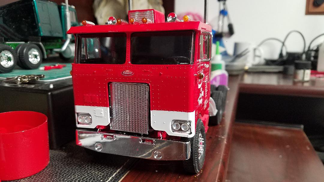 Peterbilt 352 Pacemaker Cabover -- Plastic Model Truck Kit -- 1/25 ...