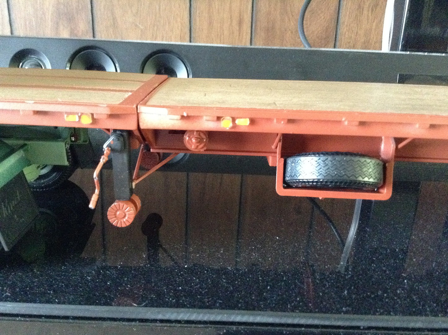 Great Dane Flat Bed Trailer -- Plastic Model Vehicle Kit -- 1/25 Scale ...