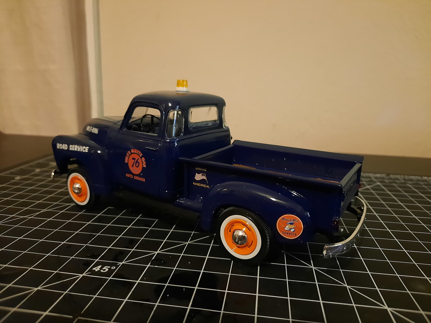 Gallery Pictures AMT 1950 Chevy Pick-Up Plastic Model Truck Kit 1/25 ...