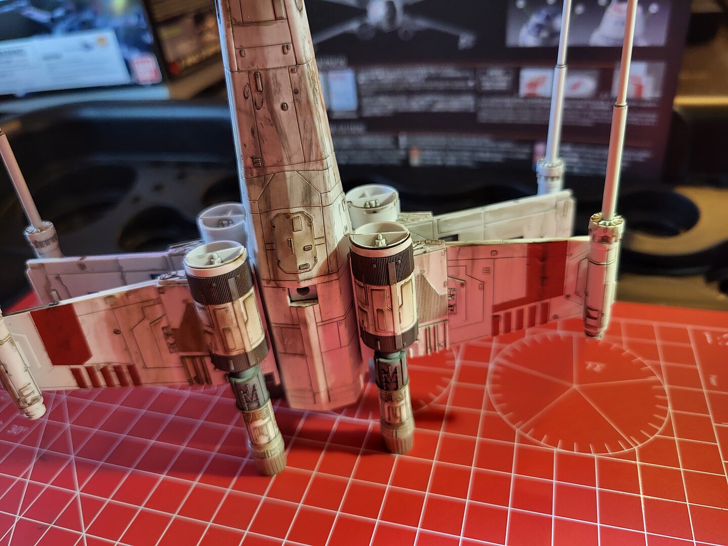 Stars Wars - X-Wing Starfighter Red5 -- Science Fiction Plastic Model ...