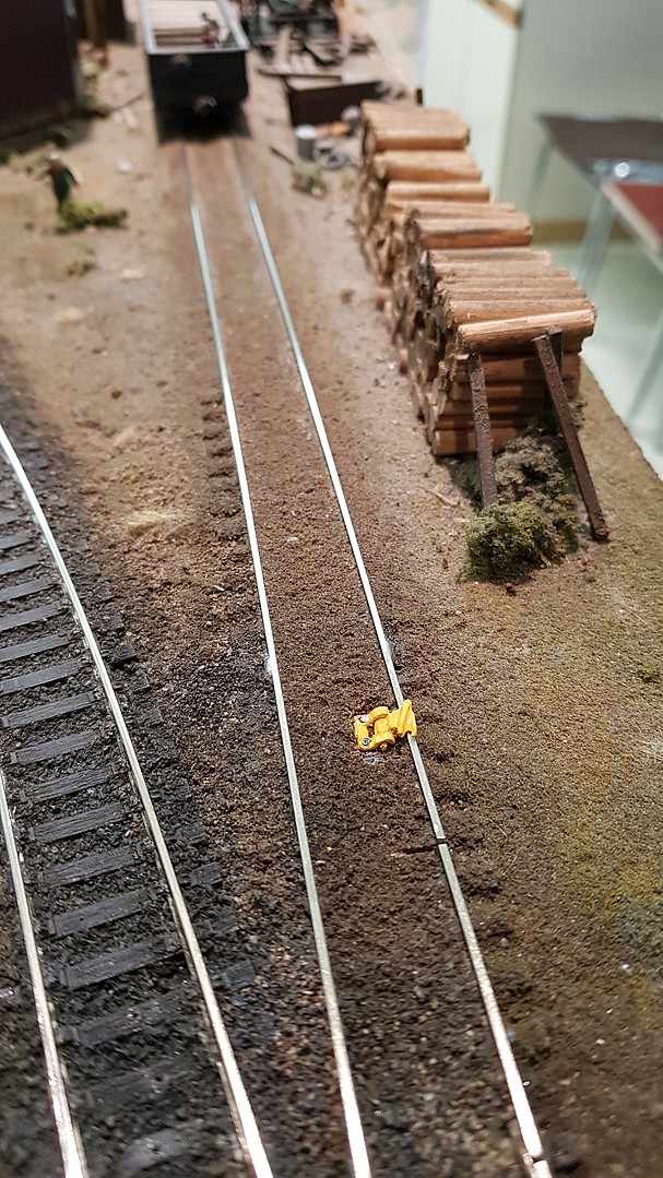 HO Derailer(3 sets) pictures by williameldredjamieson