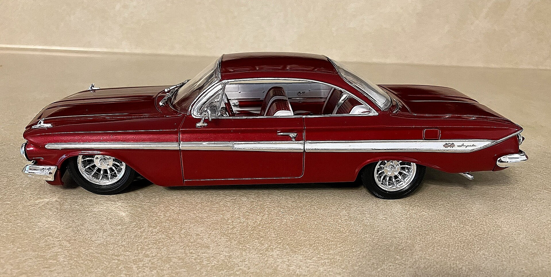 1961 Chevy Impala SS -- Plastic Model Car Kit -- 1/25 Scale -- #1013-12 ...
