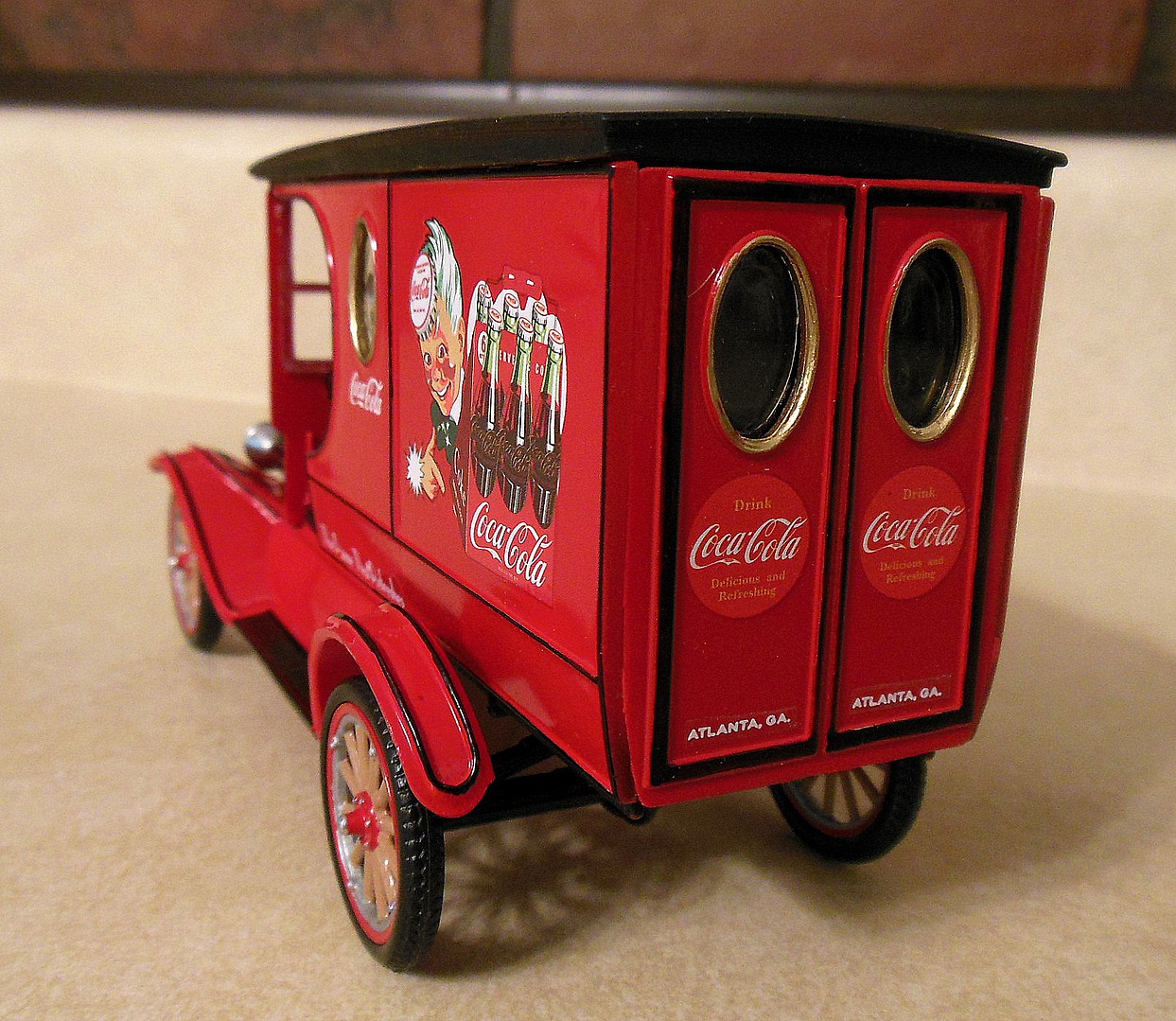 Coca Cola 1923 Ford Model T Delivery -- Plastic Model Car Kit -- 1/25 ...