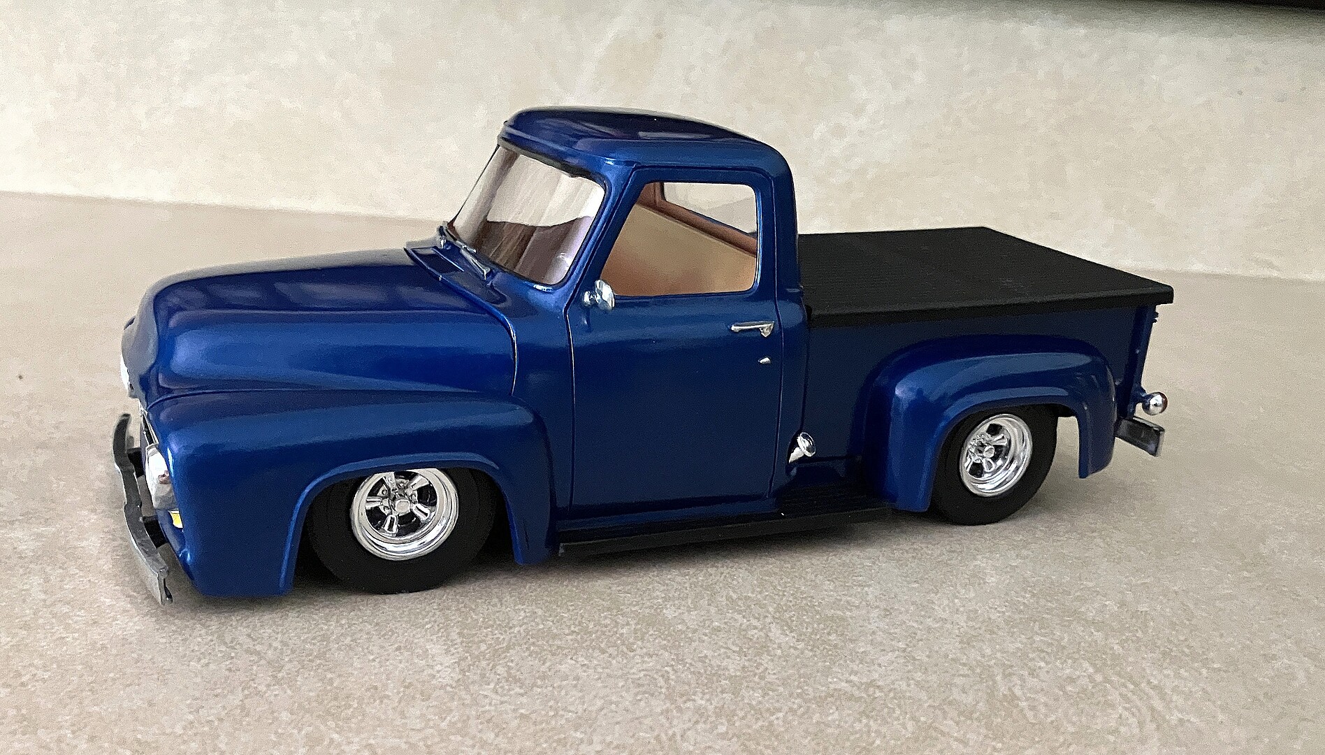 1953 Ford Pickup, Coca Cola 2T -- Plastic Model Truck Kit -- 1/25 Scale ...