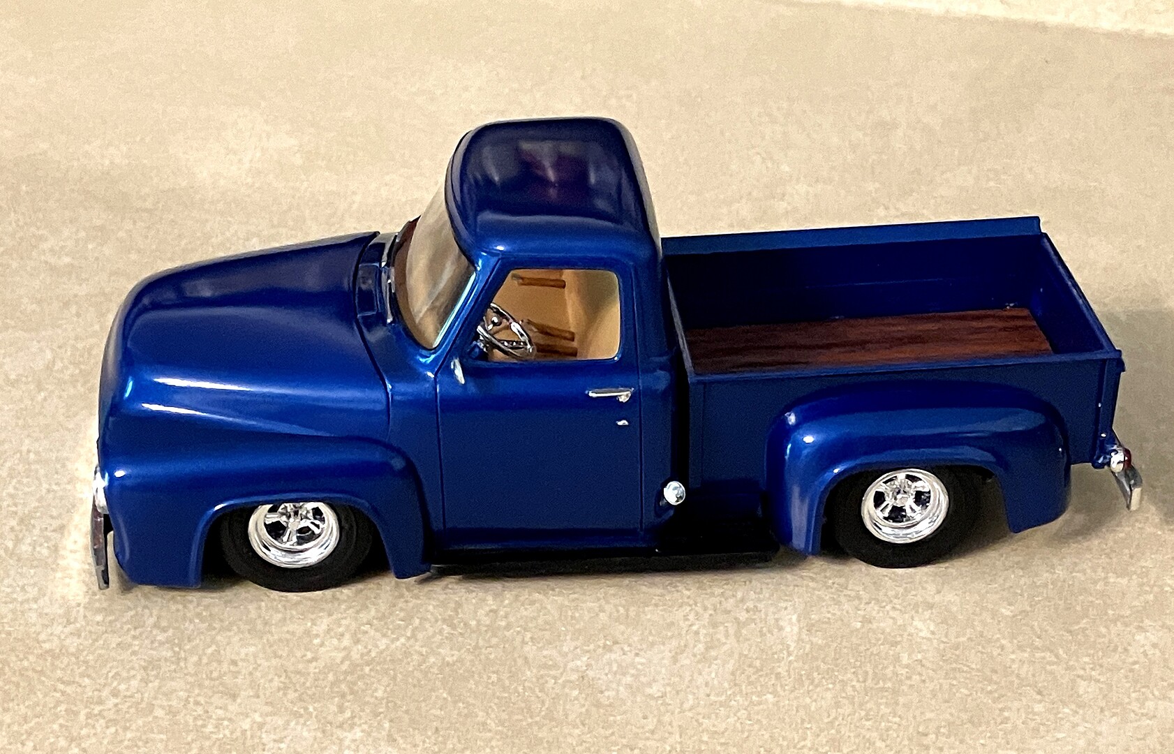 1953 Ford Pickup, Coca Cola 2T -- Plastic Model Truck Kit -- 1/25 Scale ...