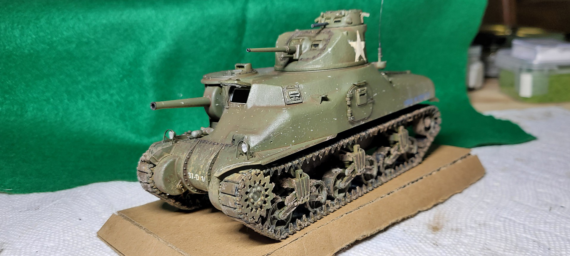 US M3A1 Lee Medium Tank -- Plastic Model Military Vehicle -- 1/35 Scale ...