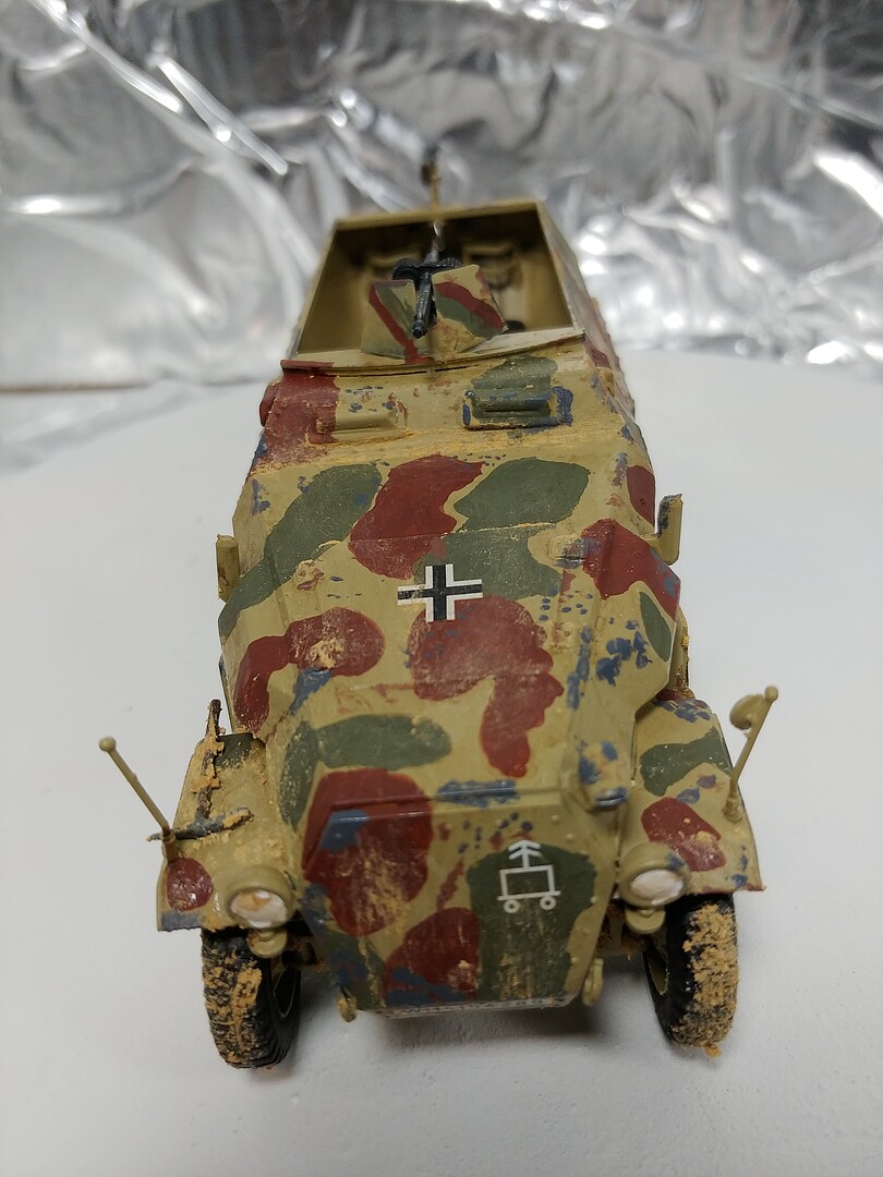 German Hanomag Sd.Kfz. 251/1 Halftrack -- Plastic Model Military ...