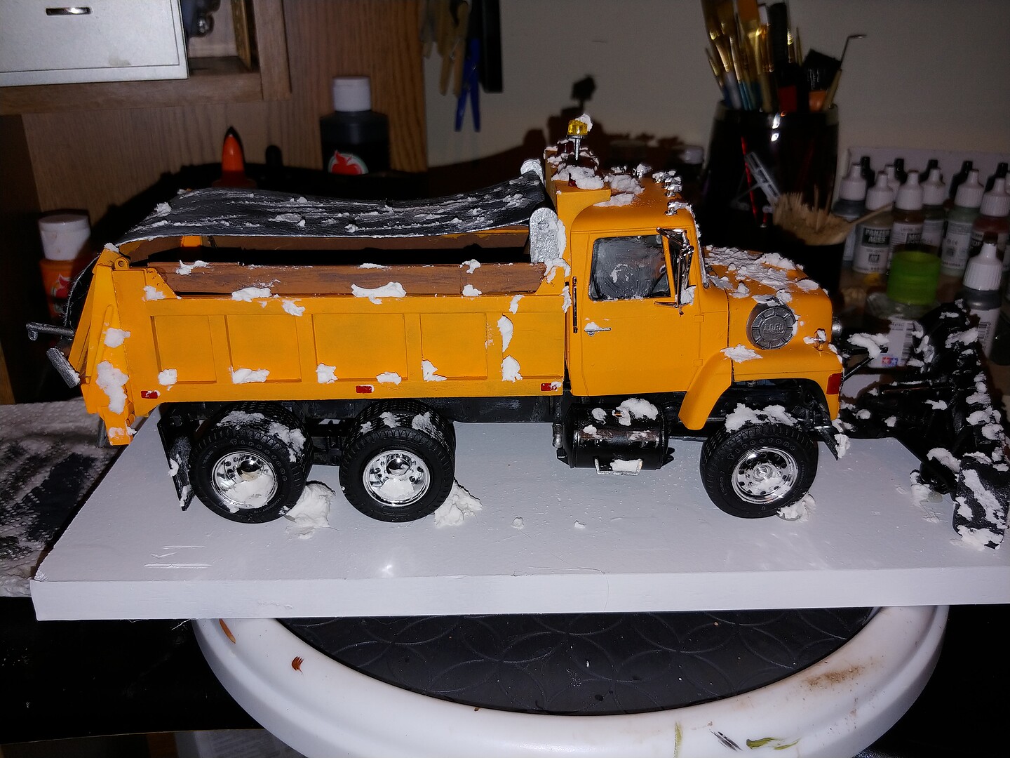 Ford LNT-8000 Snow Plow -- Plastic Model Truck Vehicle Kit -- 1/25 ...