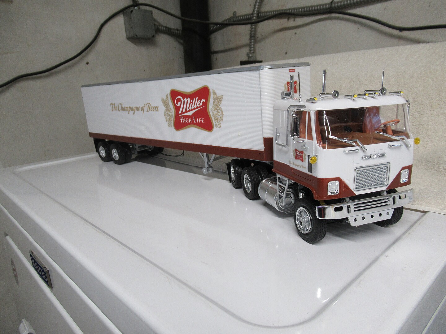 GMC Astro 95 Semi Tractor Miller Beer Pictures