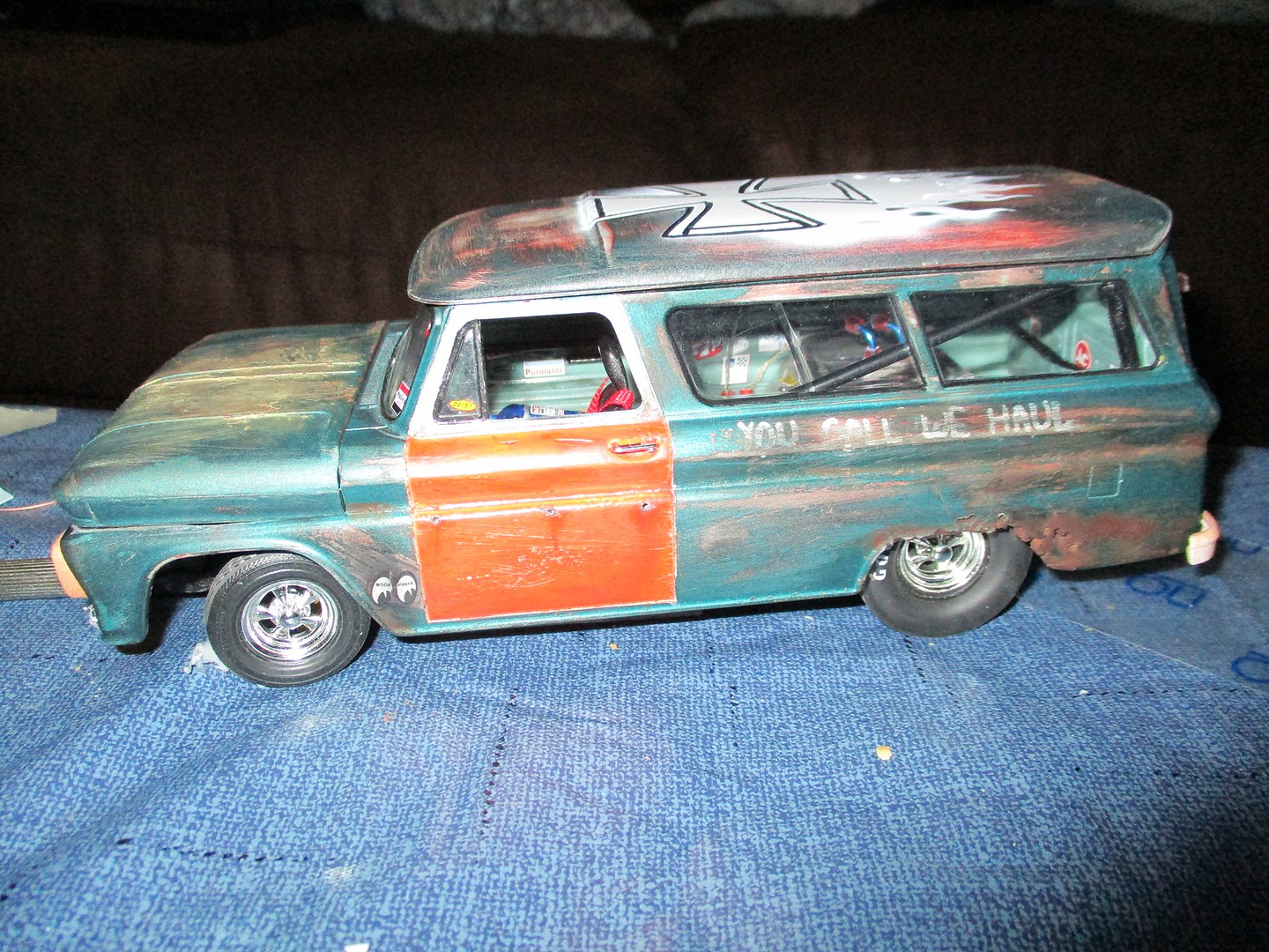 1966 Chevy Suburban -- Plastic Model Car Kit -- 1/25 Scale -- #854409 ...