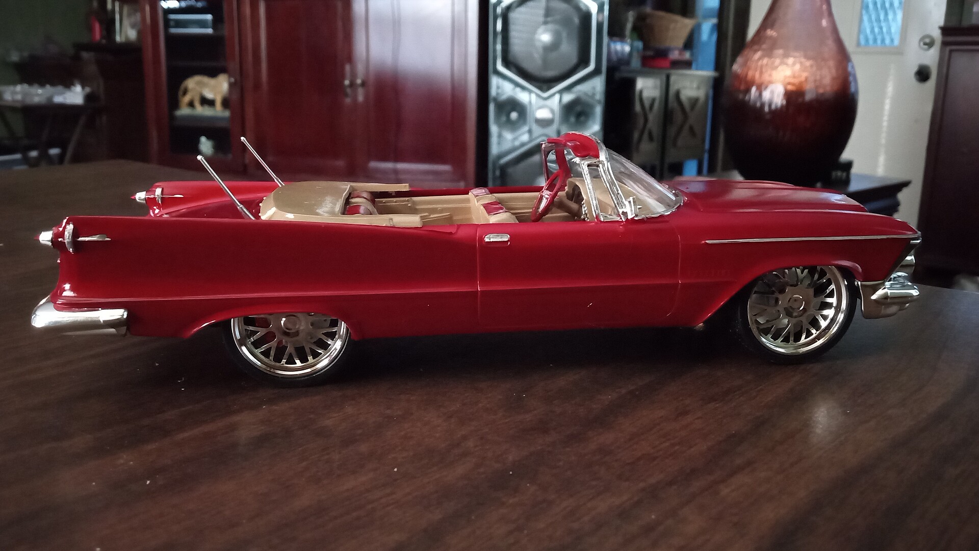 1959 Chrysler Imperial -- Plastic Model Car Kit -- 1/25 Scale -- #1136 ...