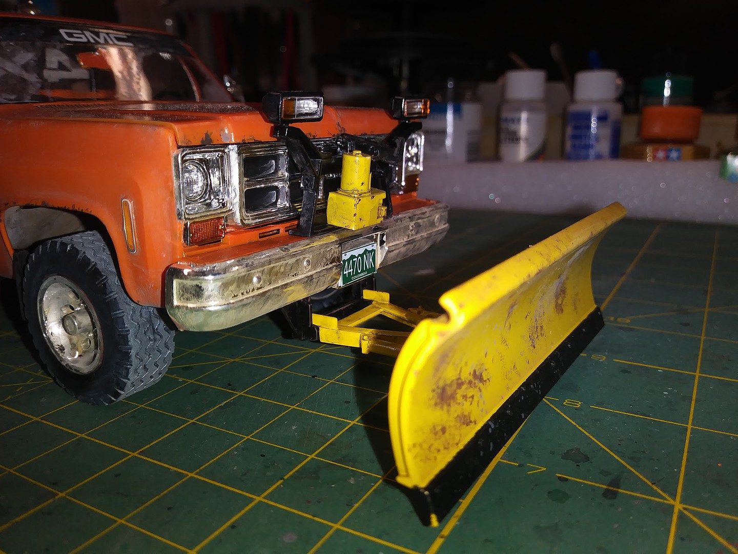 GMC Pickup with Snow Plow -- Plastic Model Truck Kit -- 1/24 Scale ...