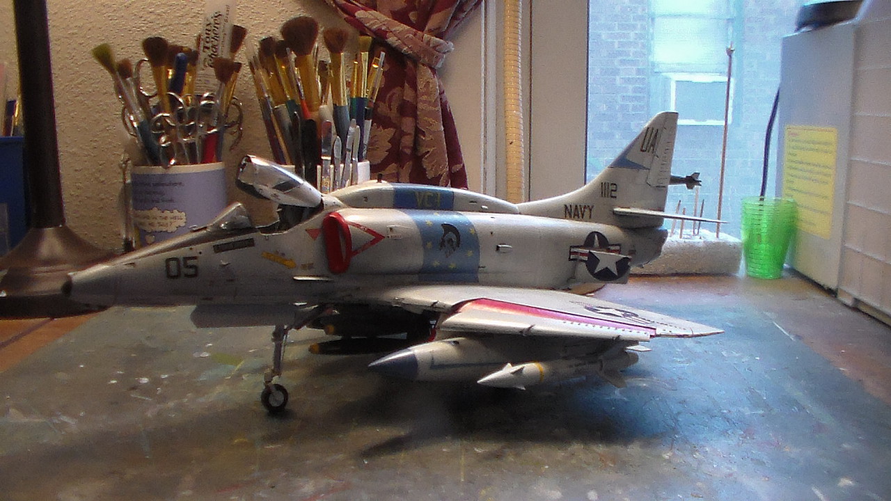 A4E/F Skyhawk Aircraft -- Plastic Model Airplane Kit -- 1/32 Scale ...