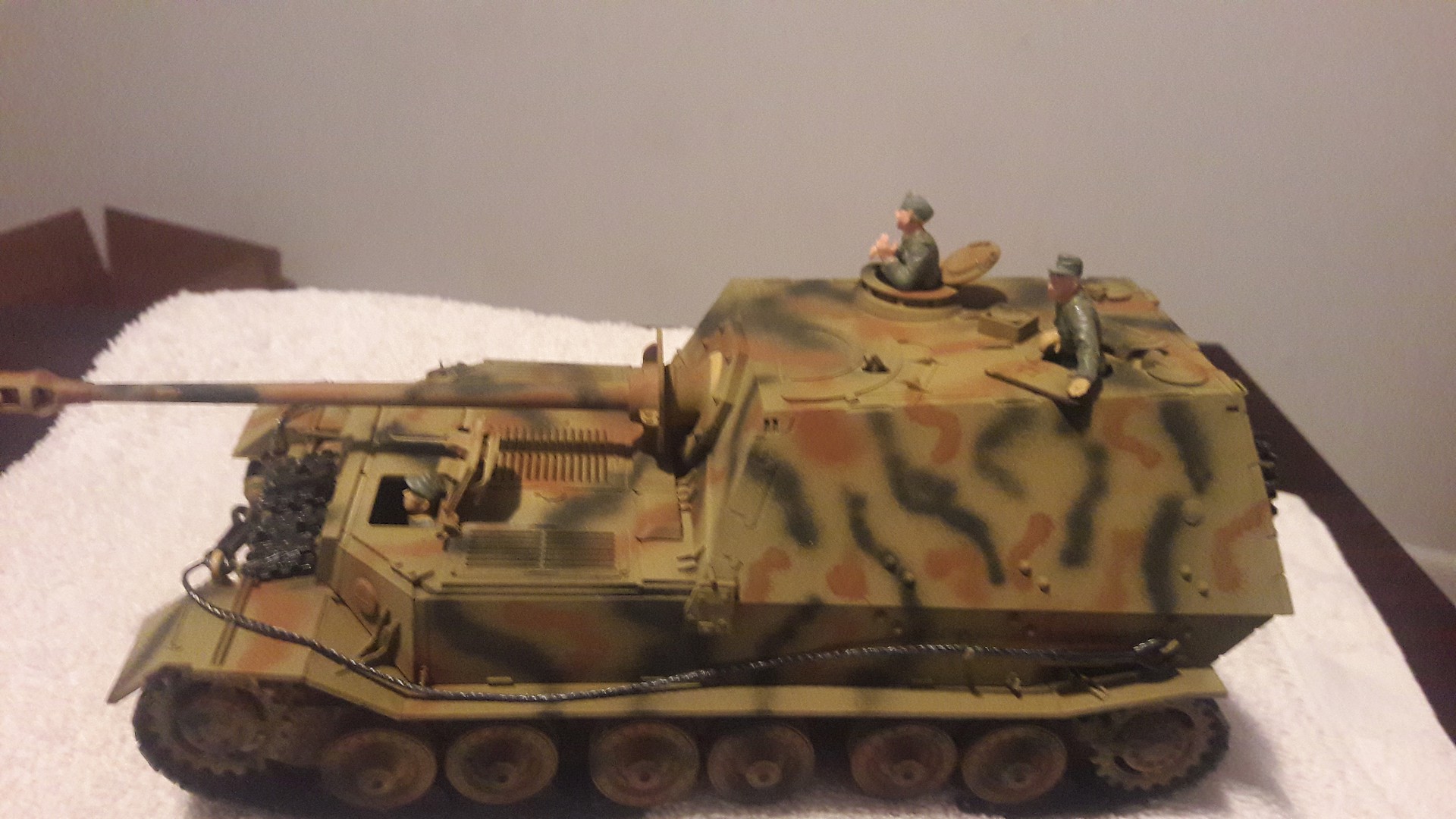 German Tank Destroyer Elefant -- Plastic Model Military Vehicle Kit ...