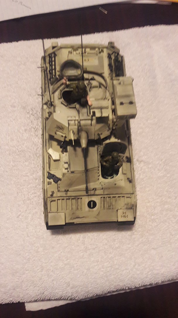 M2 Bradley IFV Tank -- Plastic Model Military Vehicle Kit -- 1/35 ...