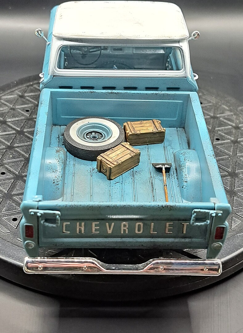 1966 Chevy Fleetside -- Plastic Model Truck Kit -- 1/25 Scale ...