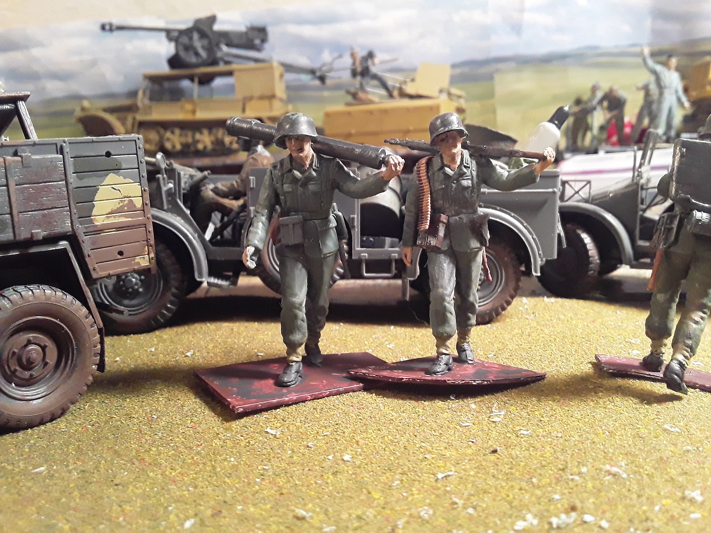 German Machine Gun Soldier Crew -- Plastic Model Military Figure Kit ...