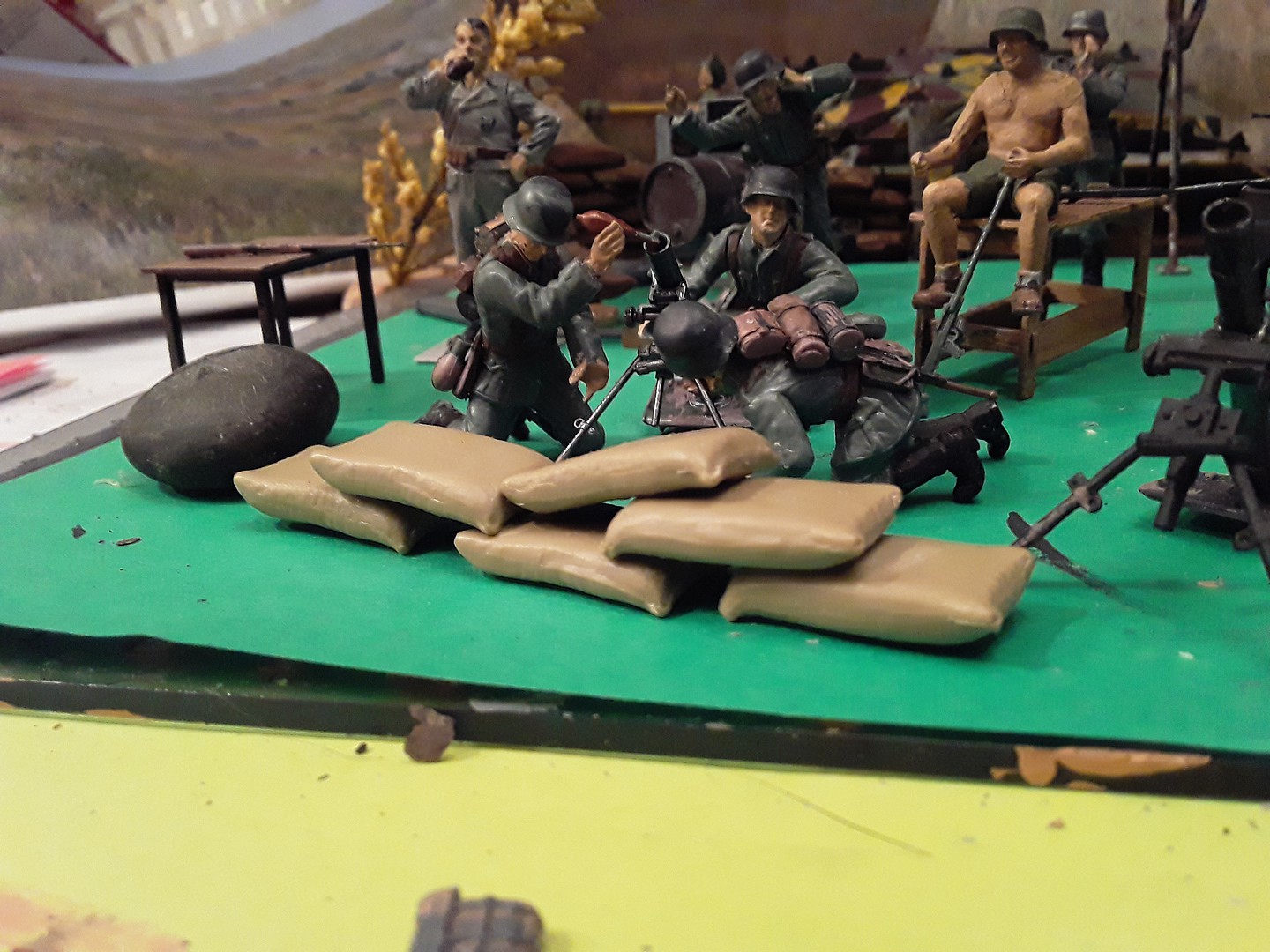 German Infantry Mortar Soldier Team Set -- Plastic Model Military ...