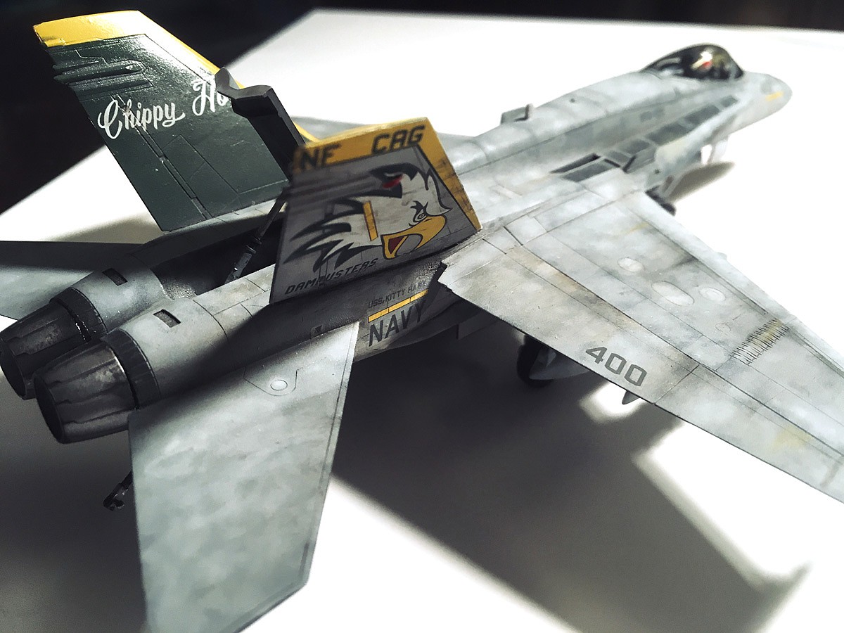 F/A-18C Hornet -- Plastic Model Airplane Kit -- 1/72 Scale -- #00438 ...