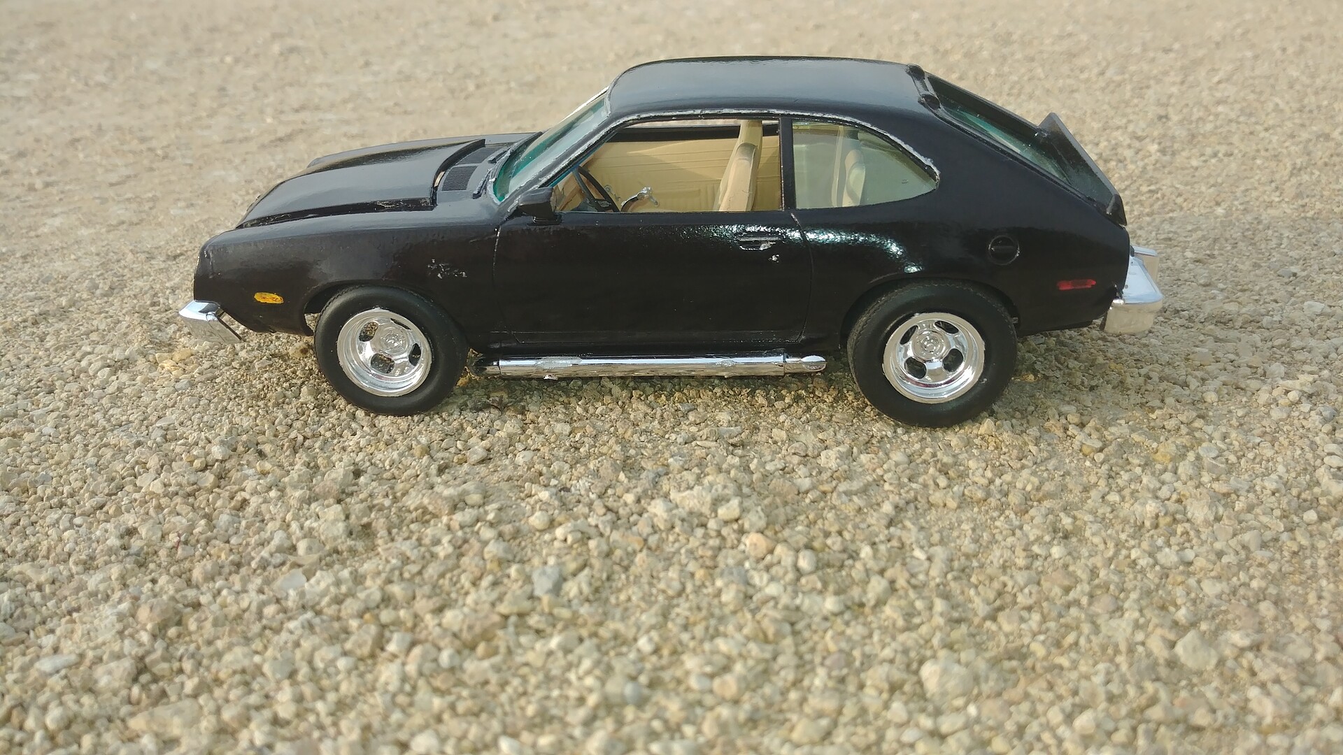 Popper 1977 Ford Pinto w/Coca-Cola Machine -- Plastic Model Car Vehicle ...