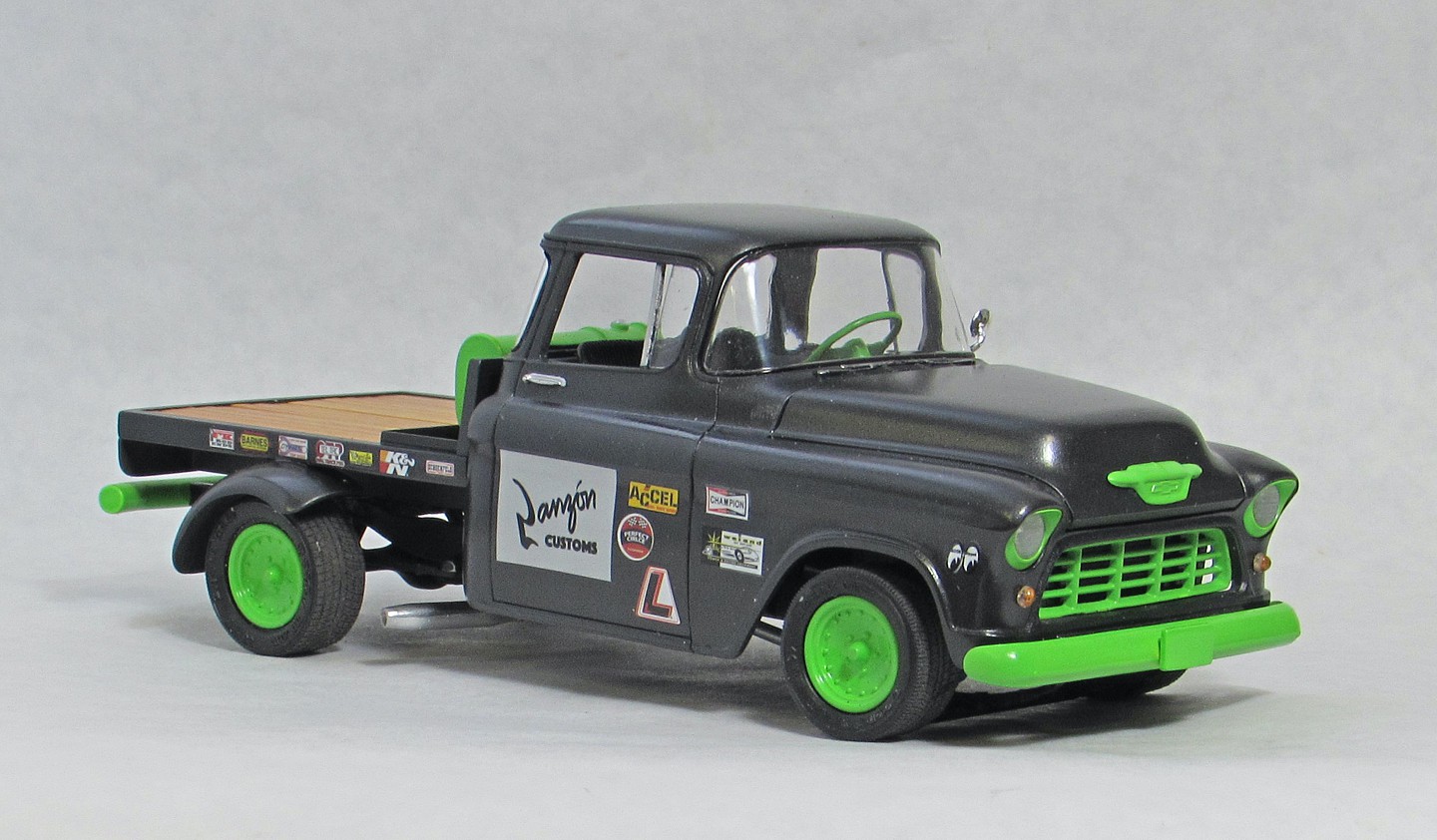 1955 Chevy Cameo Pickup (Coca-Cola) -- Plastic Model Car Kit -- 1/25 ...