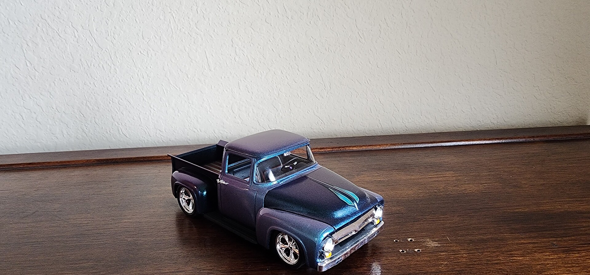 Ford FD-100 Pickup -- Plastic Model Truck Kit -- 1/25 Scale -- #854426 ...