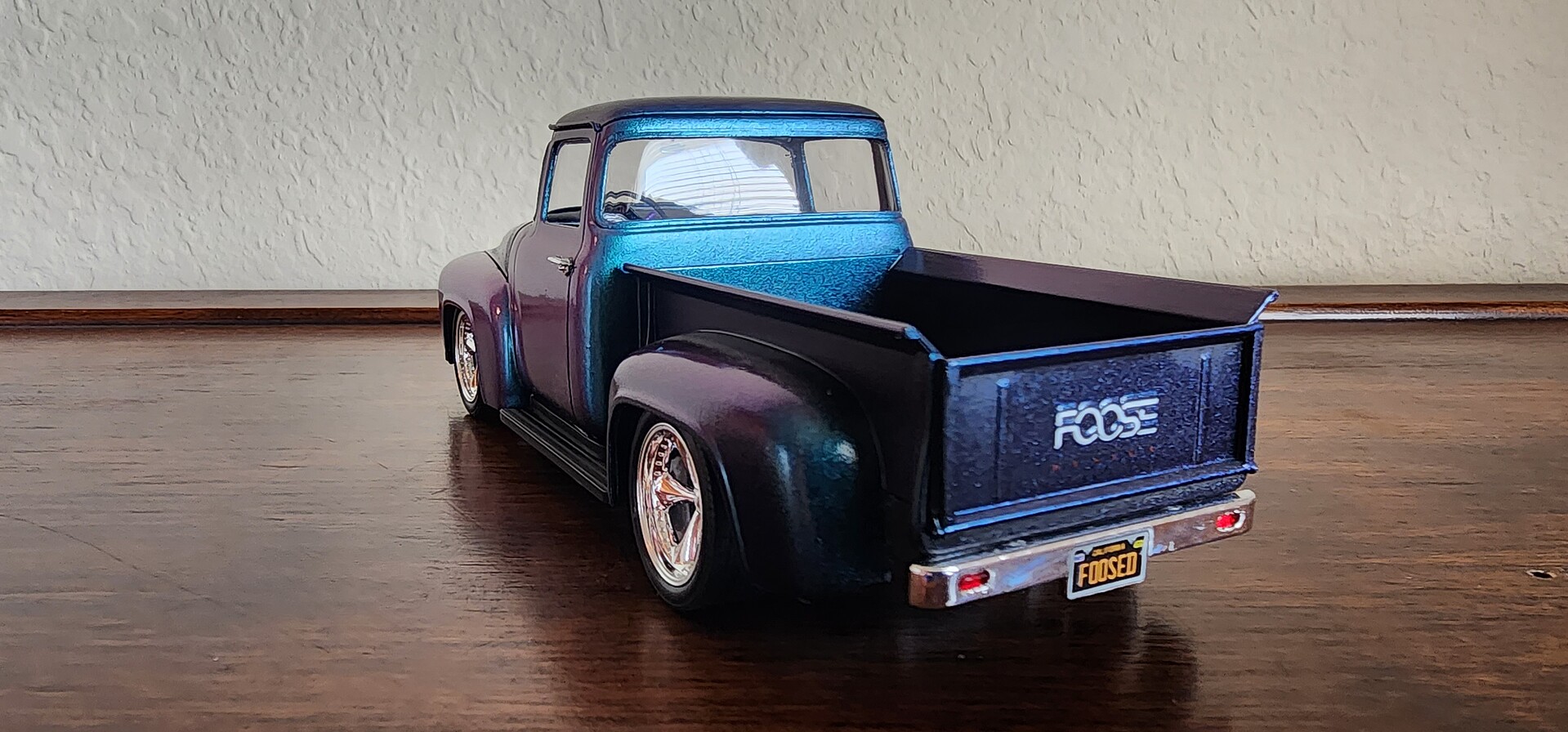 Ford FD-100 Pickup -- Plastic Model Truck Kit -- 1/25 Scale -- #854426 ...