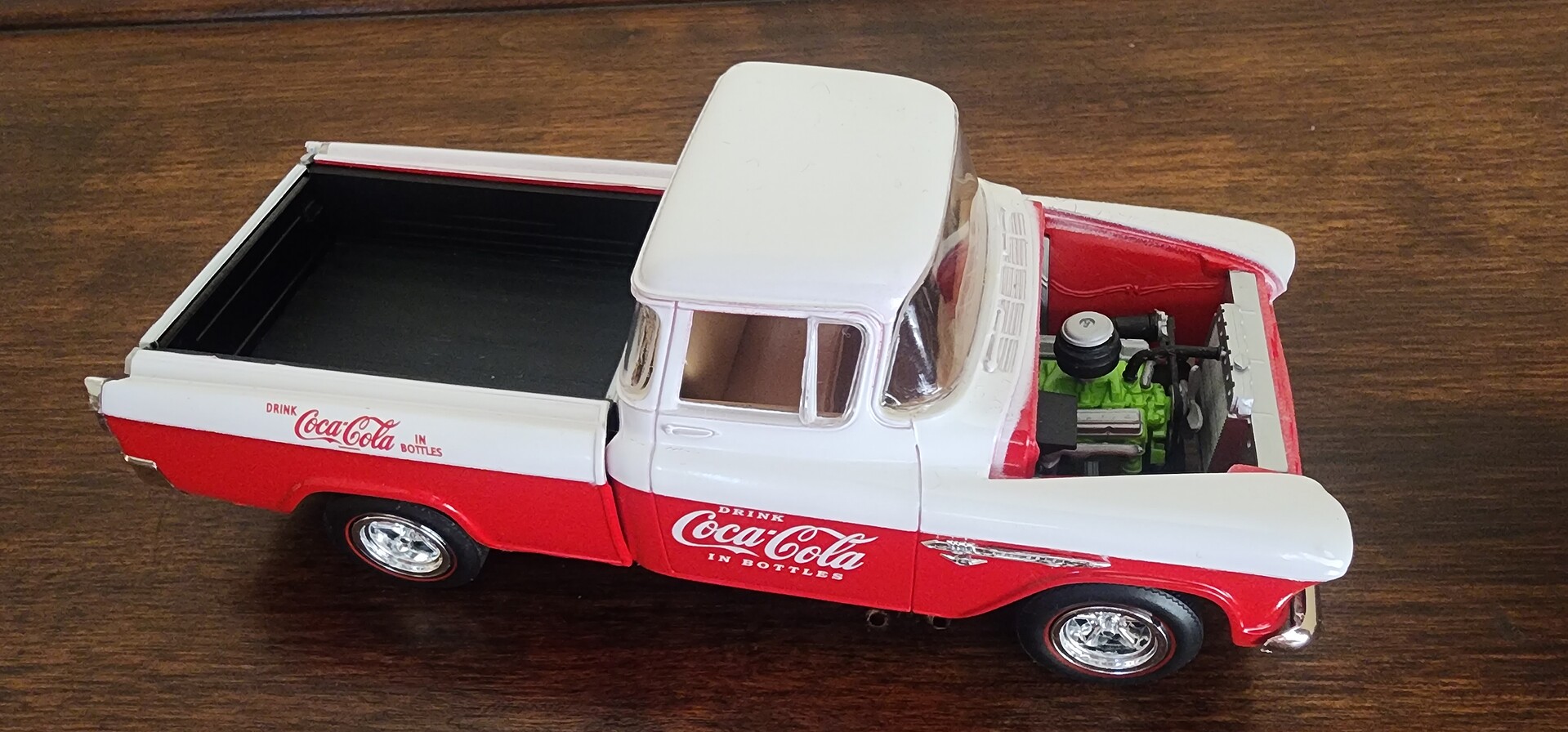 1955 Chevy Cameo Pickup (Coca-Cola) -- Plastic Model Car Kit -- 1/25 ...