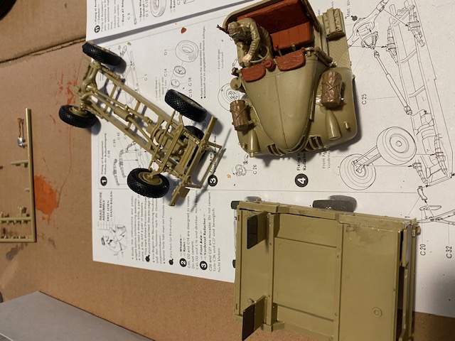 British LRDG Command Car w/7 Figures -- Plastic Model Military Vehicle ...