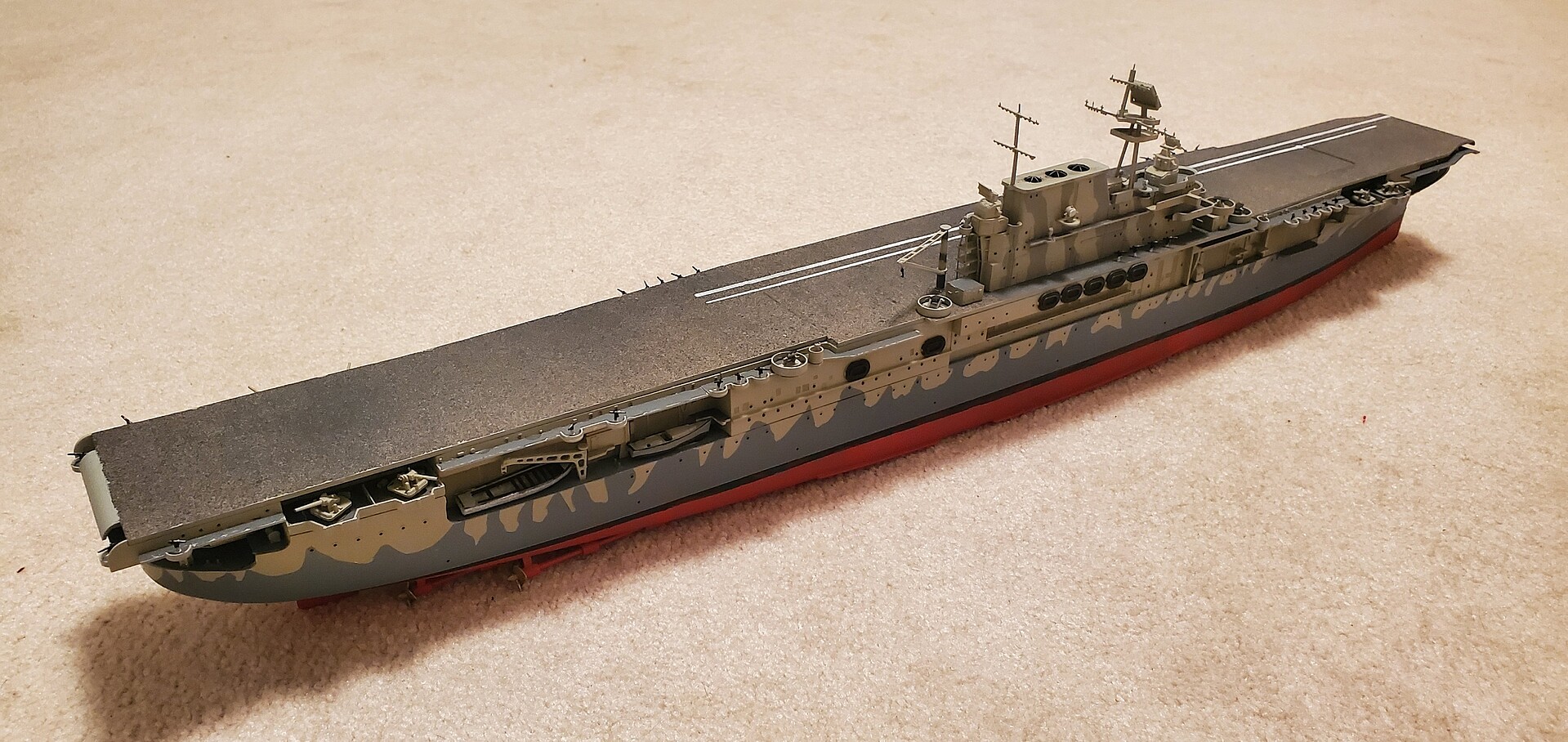 USS Aircraft Carrier Hornet CV8 -- Plastic Model Military Ship Kit -- 1 ...