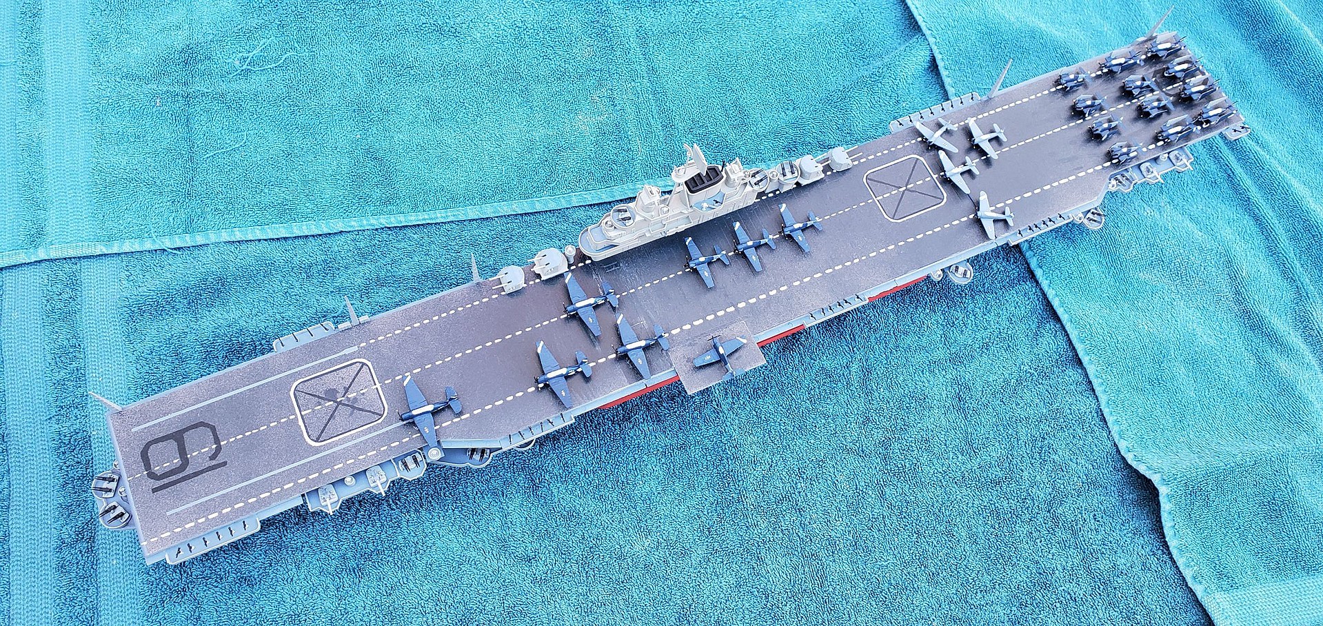 USS Hancock CV-19 1944 -- Plastic Model Military Ship Kit -- 1/350 ...