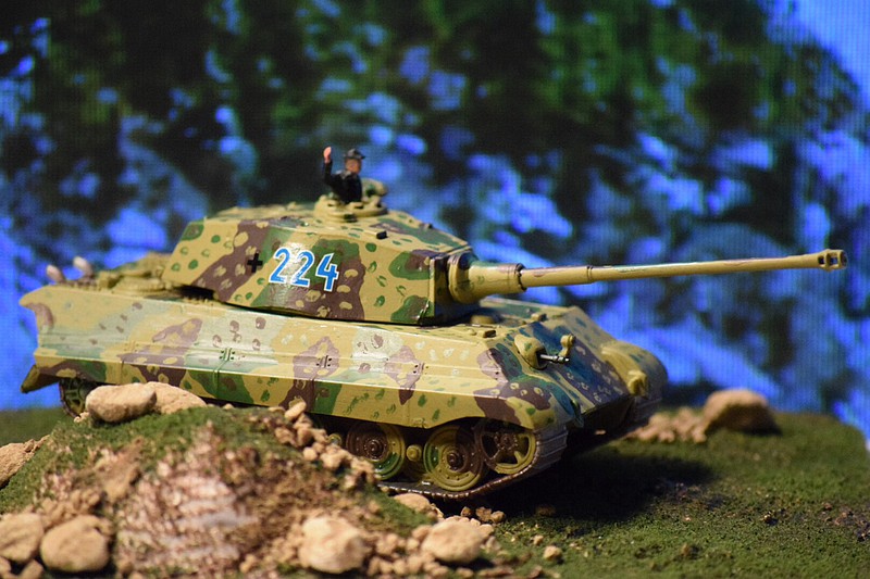 German Tiger II Heavy Tank (2) (Snap) -- Plastic Model Military Vehicle ...