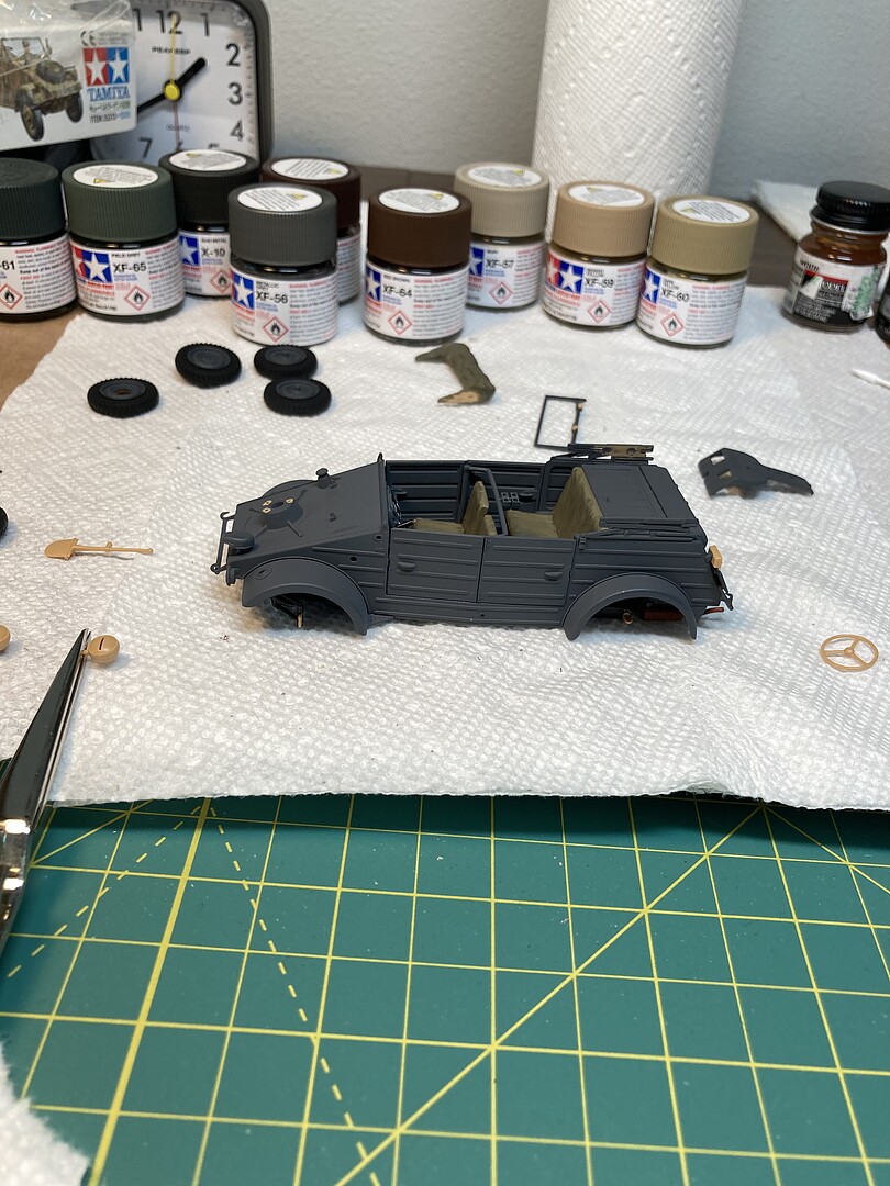 Kubelwagen Type 82 -- Plastic Model Military Vehicle Kit -- 1/35 Scale ...