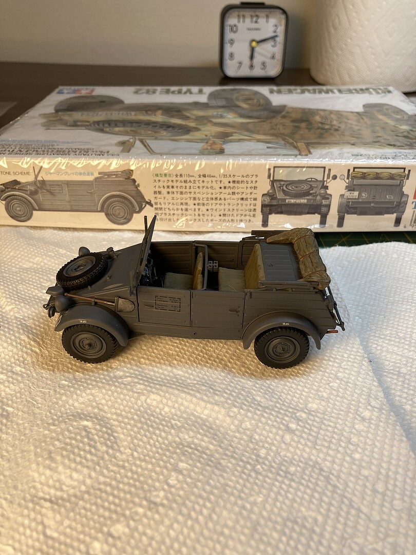 Kubelwagen Type 82 -- Plastic Model Military Vehicle Kit -- 1/35 Scale ...