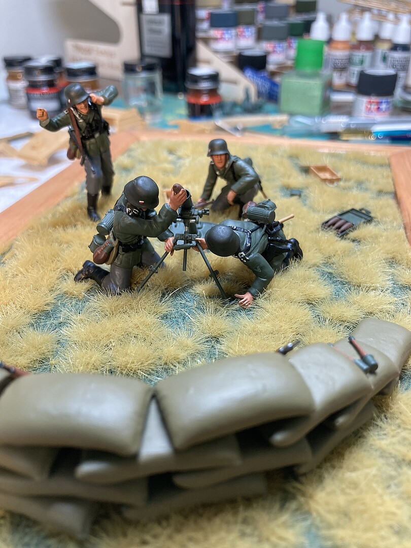 German Infantry Mortar Soldier Team Set -- Plastic Model Military ...