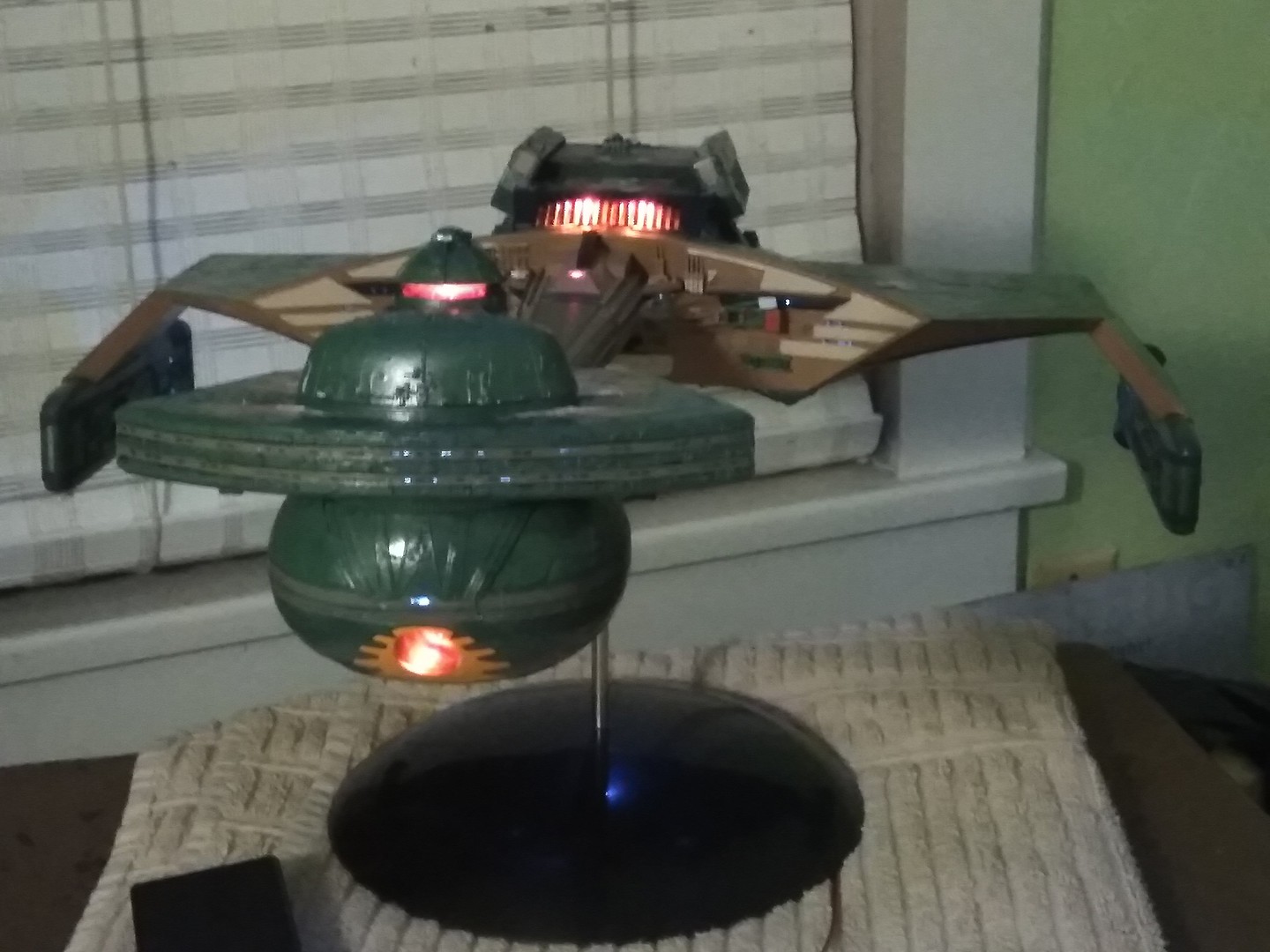 Star Trek Klingon K''t''inga -- Science Fiction Plastic Model Kit -- 1/ ...