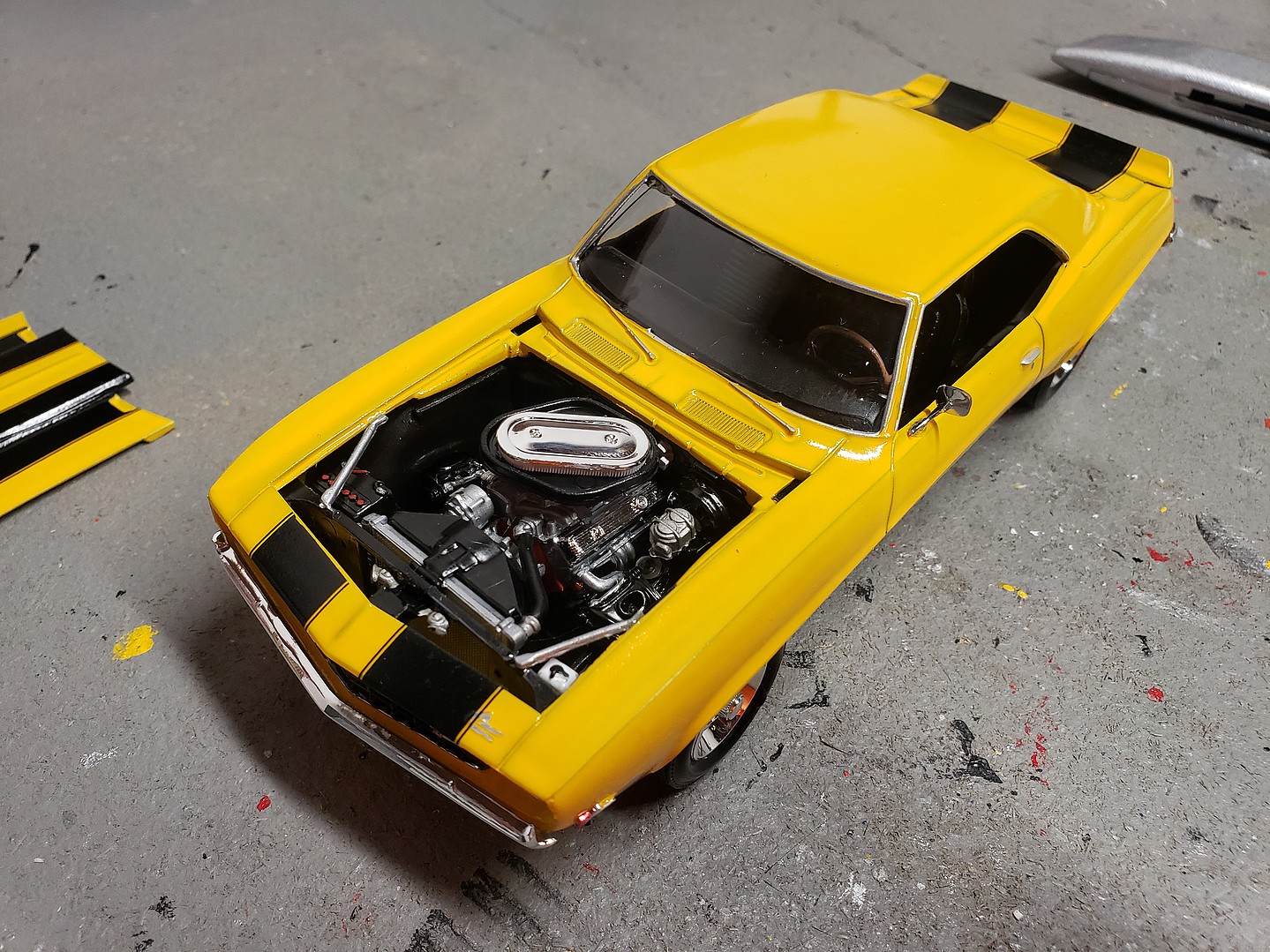1969 Camaro Z28 RS -- Plastic Model Car Kit -- 1/25 Scale -- #857457 ...