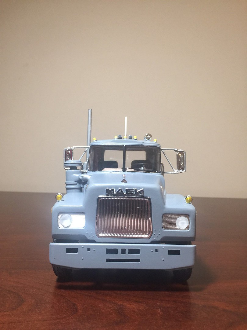 Mack R685ST Semi Tractor -- Plastic Model Truck Kit -- 1/25 -- #1039-06 ...